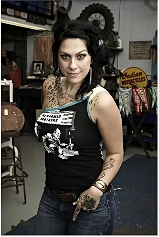 DanieIIe Colby Got The Greatest Camei-T0E of All Time, Take a Look ...