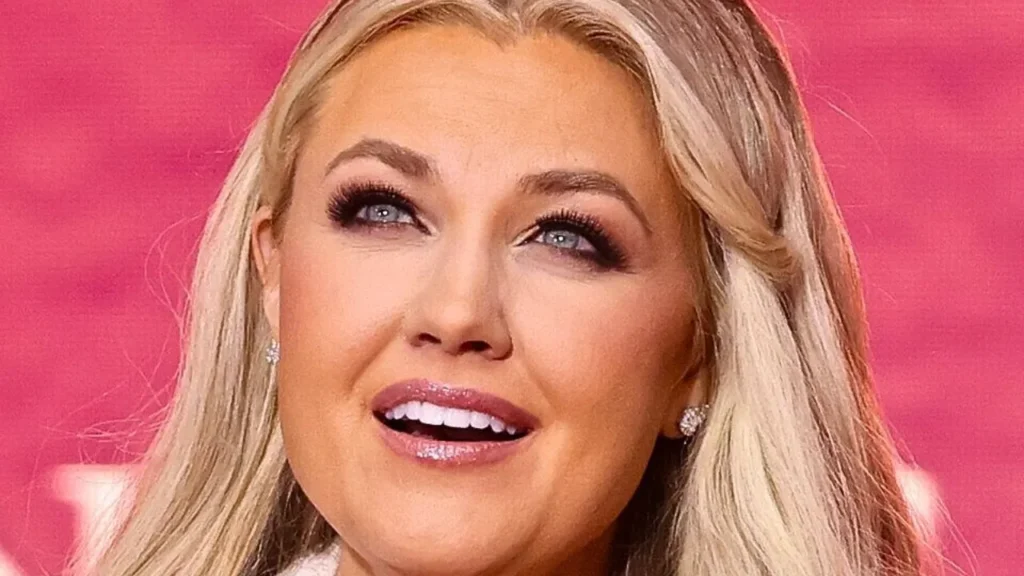 Erika Kirk, 36, Wearing Micro BIKINI Leaves Nothing To Imagination ...