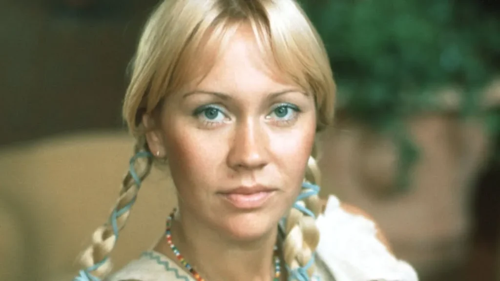 Agnetha Fältskog Got The Greatest Camei-T0E of All Time, Take a Look ...